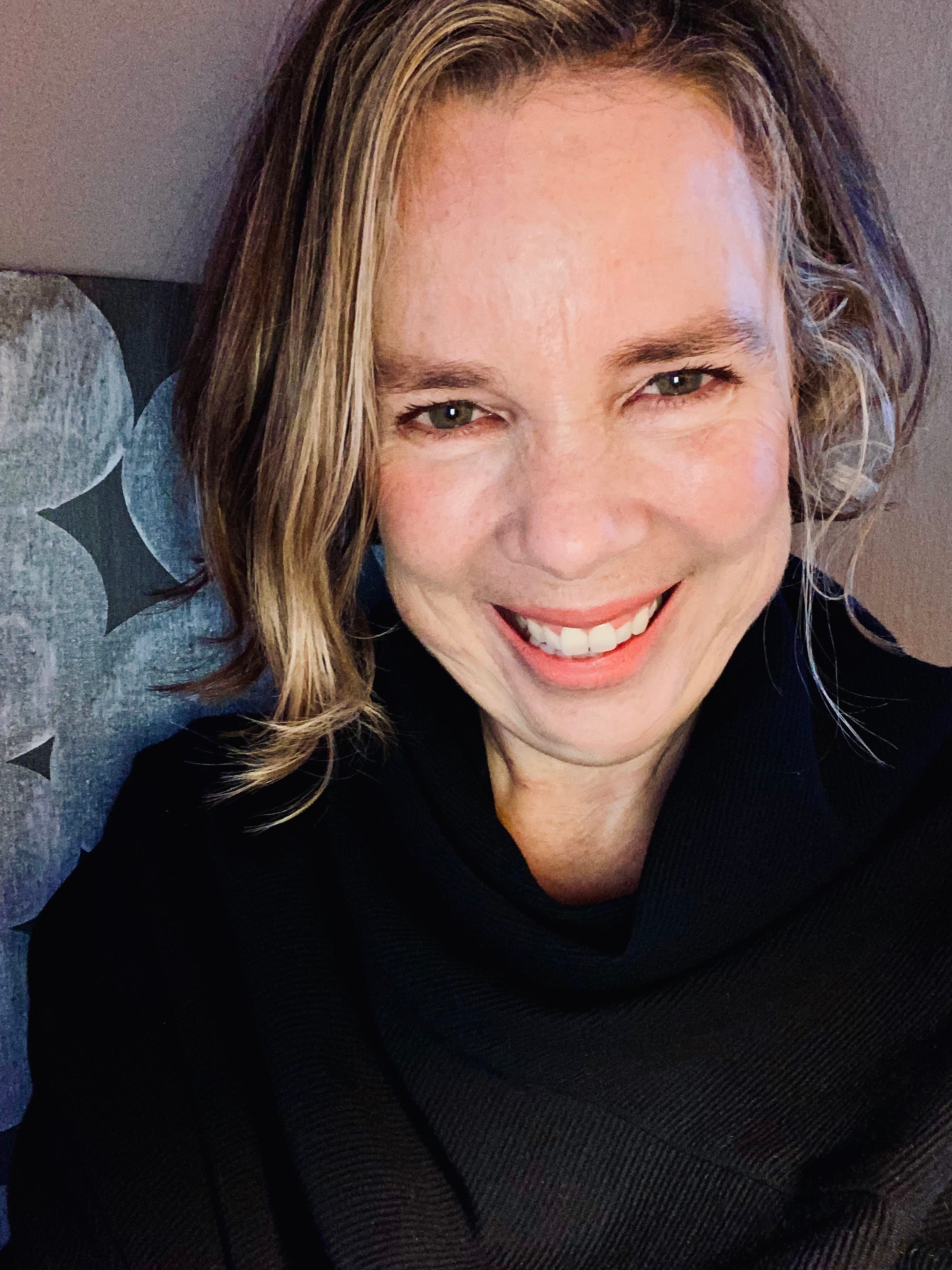 Lisa Grocott – Medium
