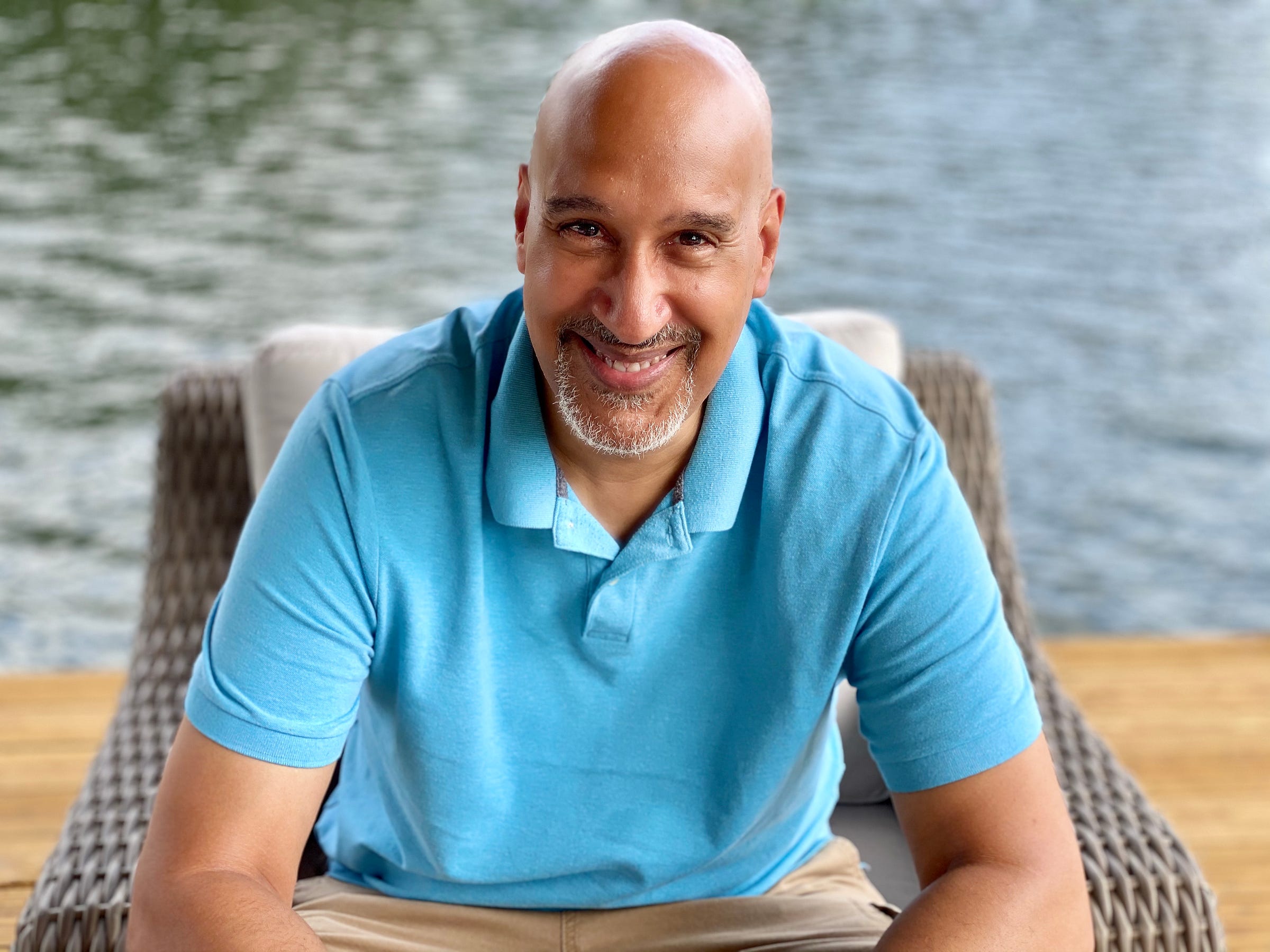 Jonathan Luckett – Medium