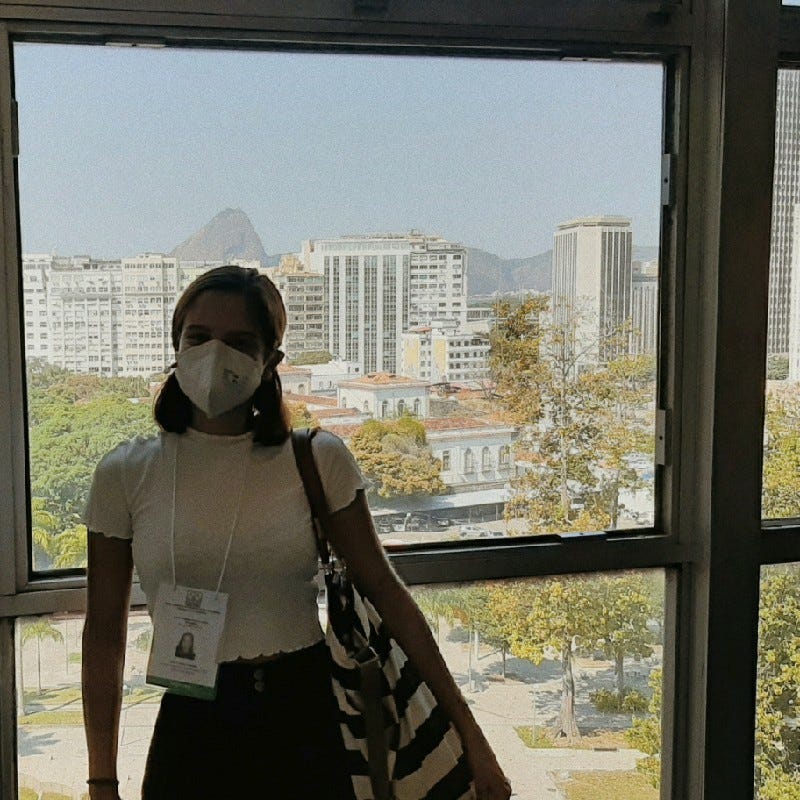 Laura Furtado Cabral Vieira – Medium