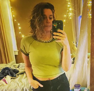 Sarah Bregel – Medium