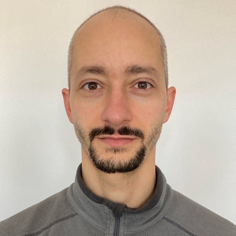 Fernando Augusto – Medium