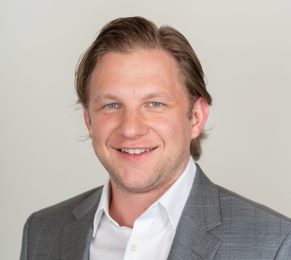 Nickolas Mitilenes – Medium