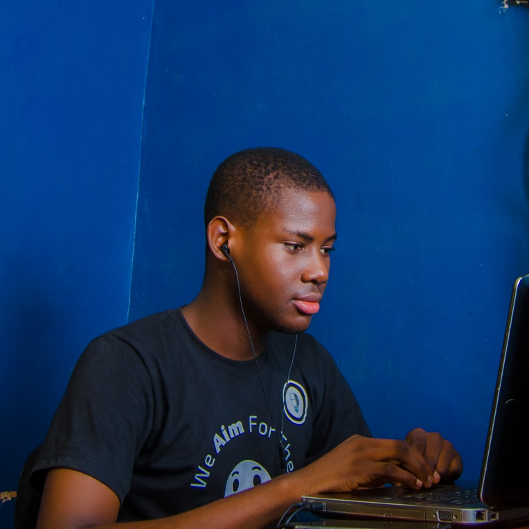 Hammed Oyedele – Medium