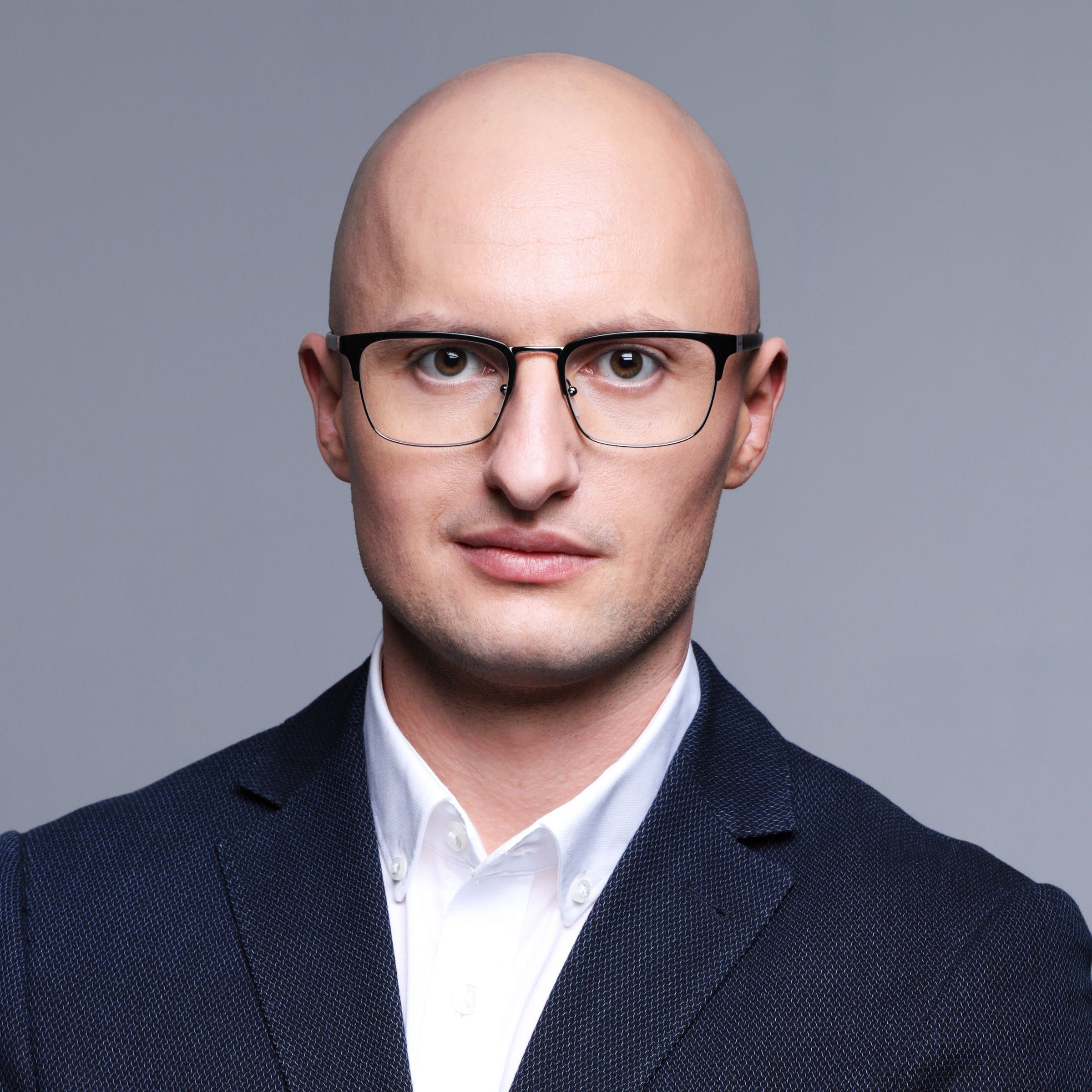 Robert Bogucki – Medium