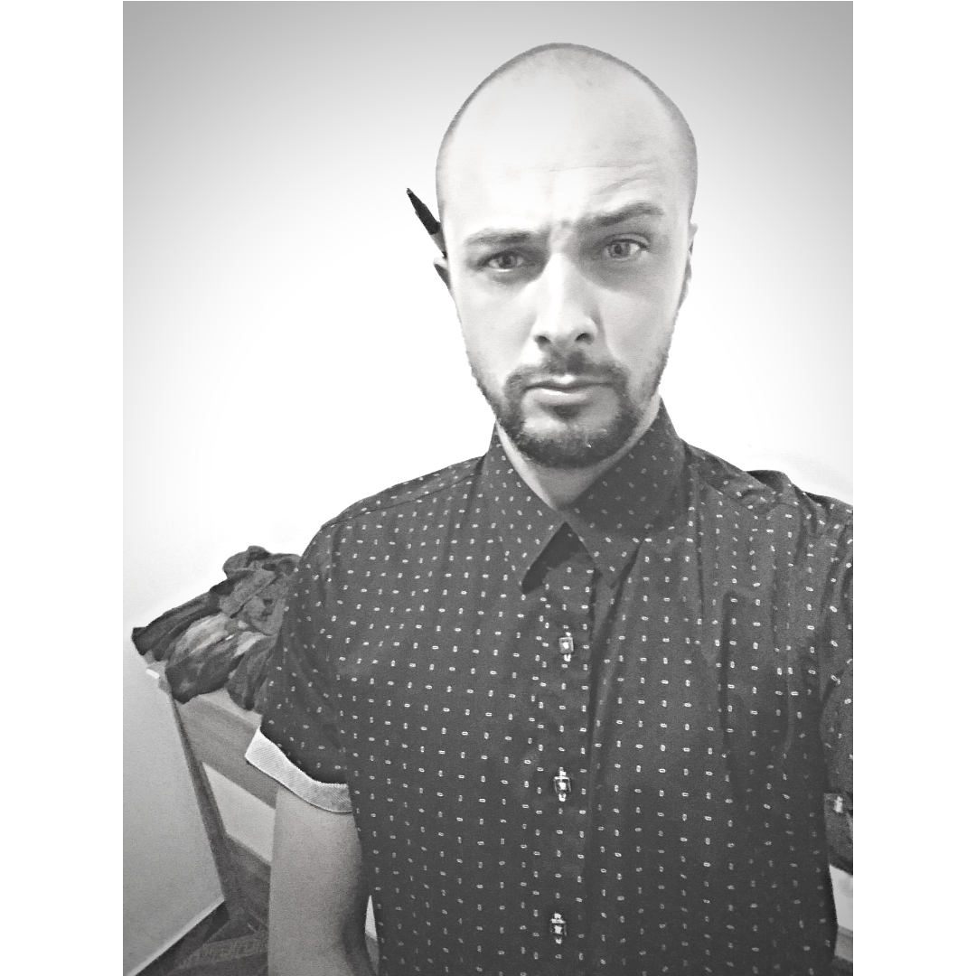 Rodrigo Faustino – Medium