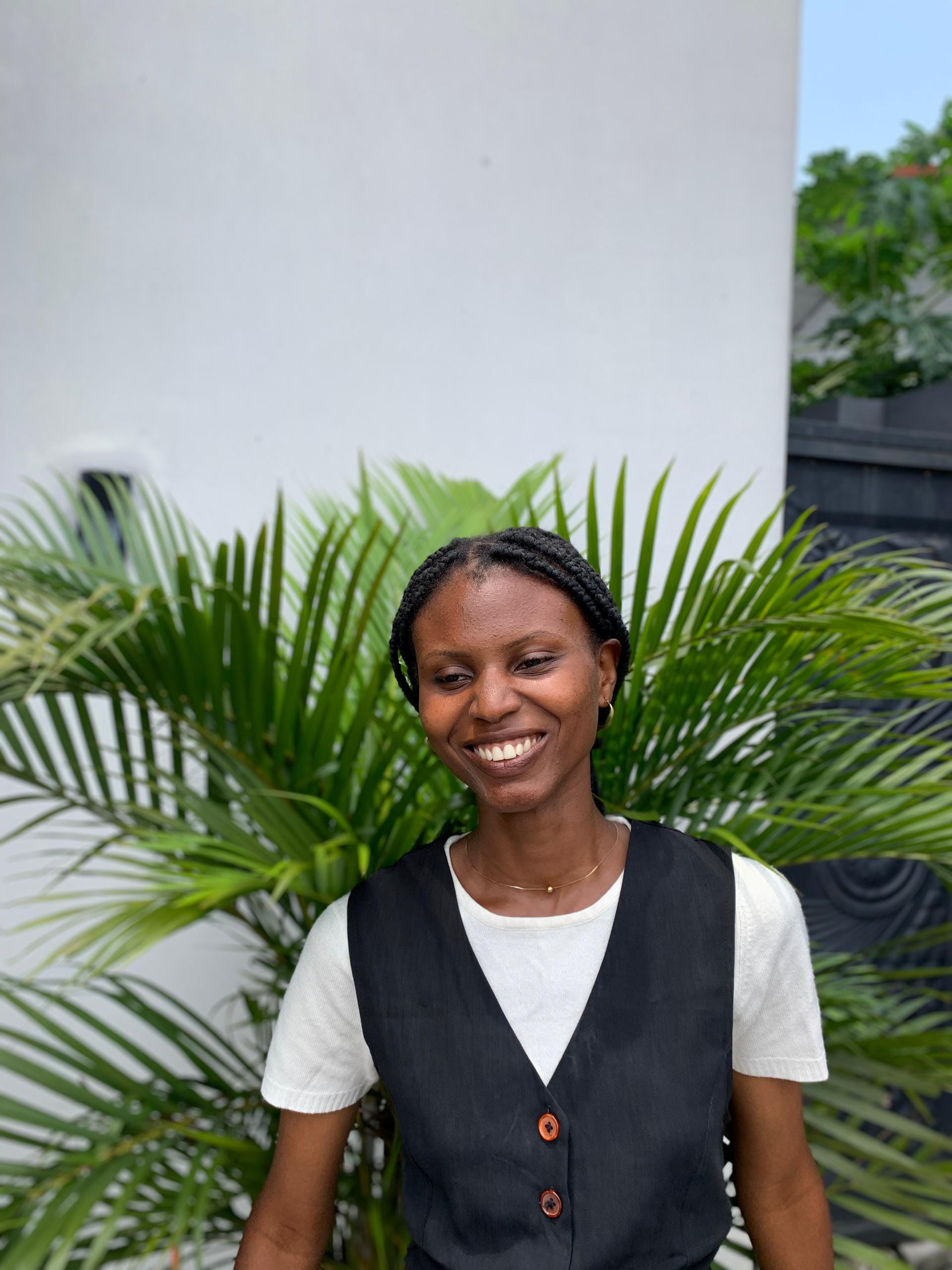 Elechi Onodioma – Medium