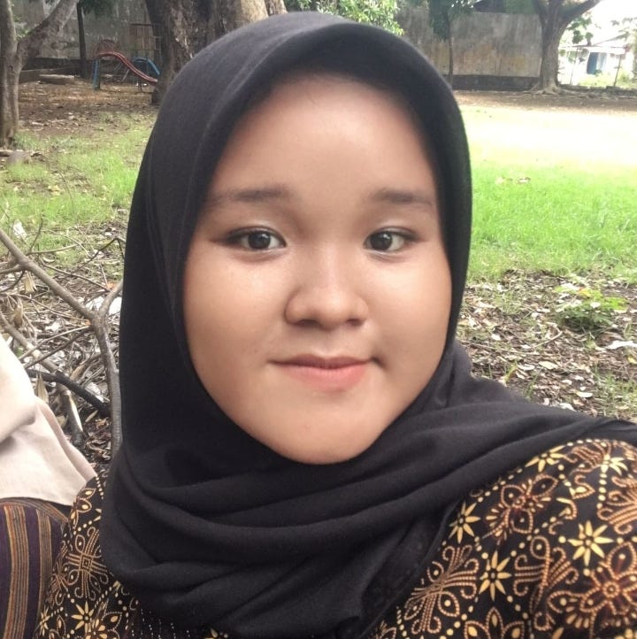 veronauraa – Medium