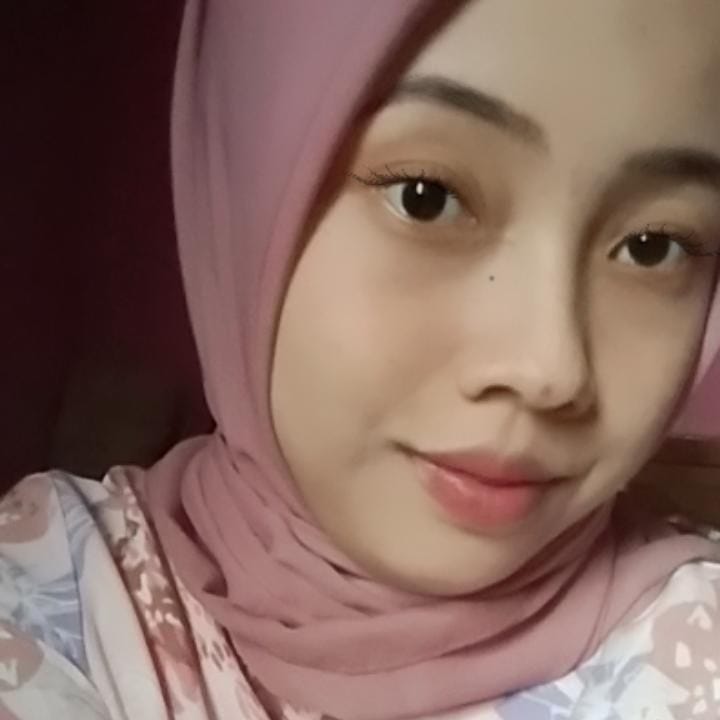 Tiyas Dwi Kusumarini – Medium