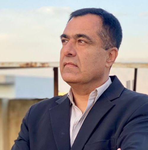 Adam James Robert – Medium