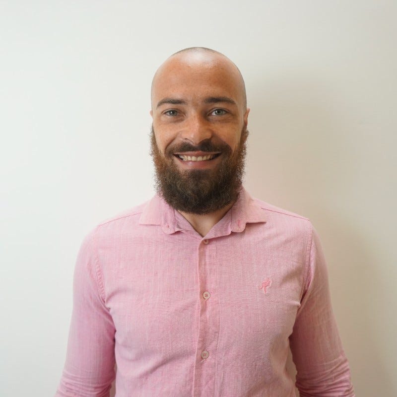 Rafael Machtura – Medium