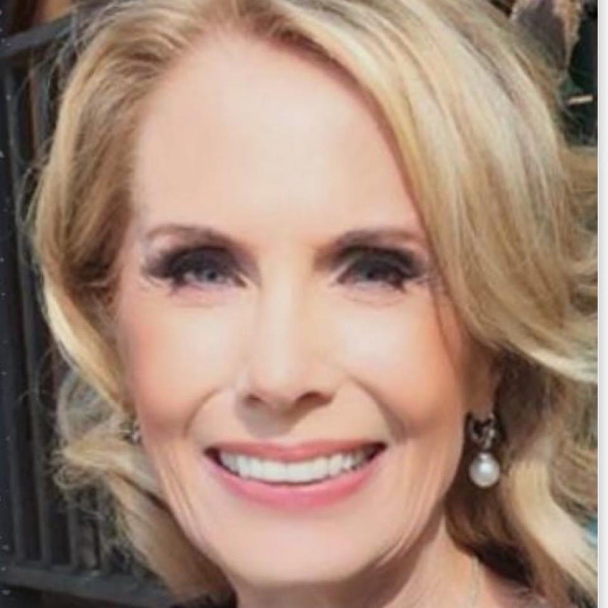 Suzi Smith – Medium