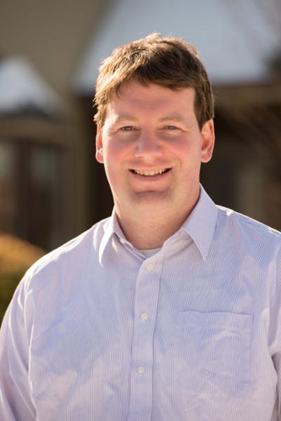 Kevin Van Valkenburg – Medium