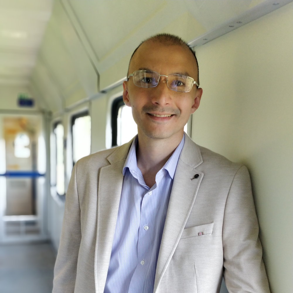 Maxim Novikov – Medium