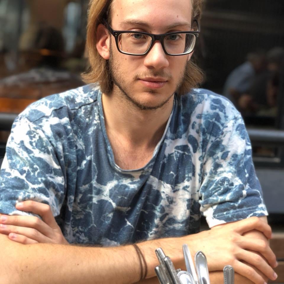 Eli Lamb – Medium