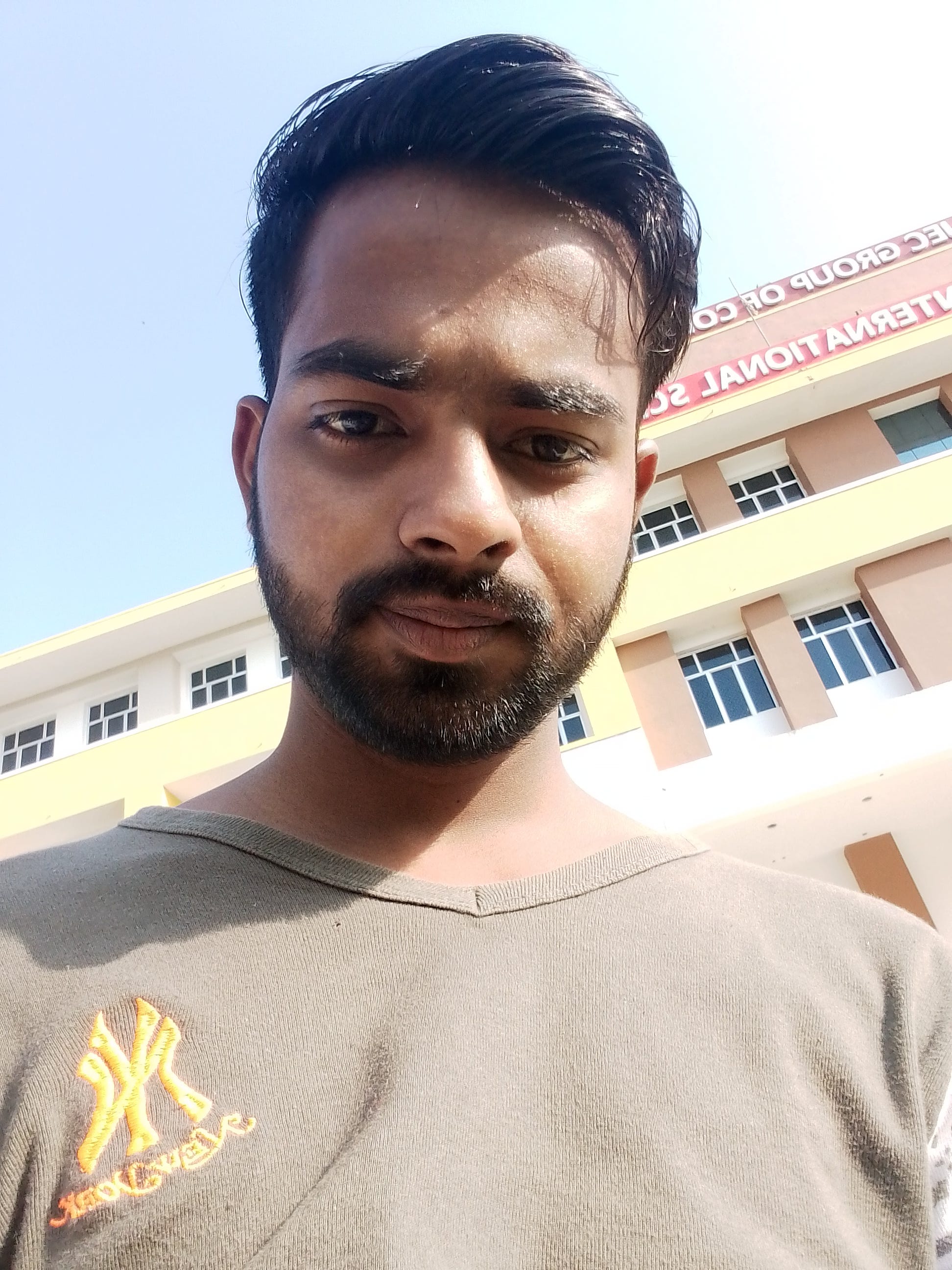 Ajay Aalok – Medium