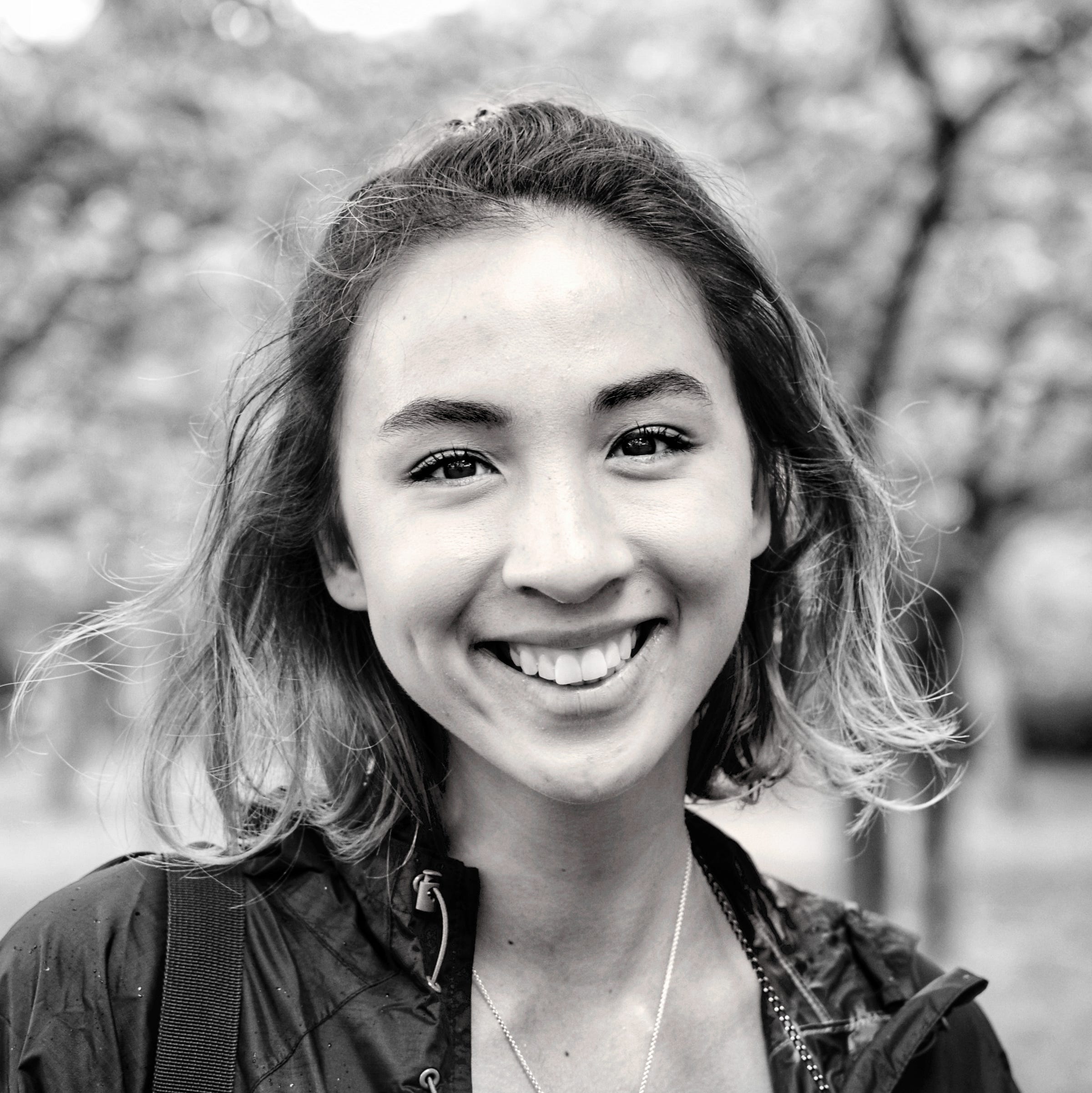 Alexandra Thompson – Medium