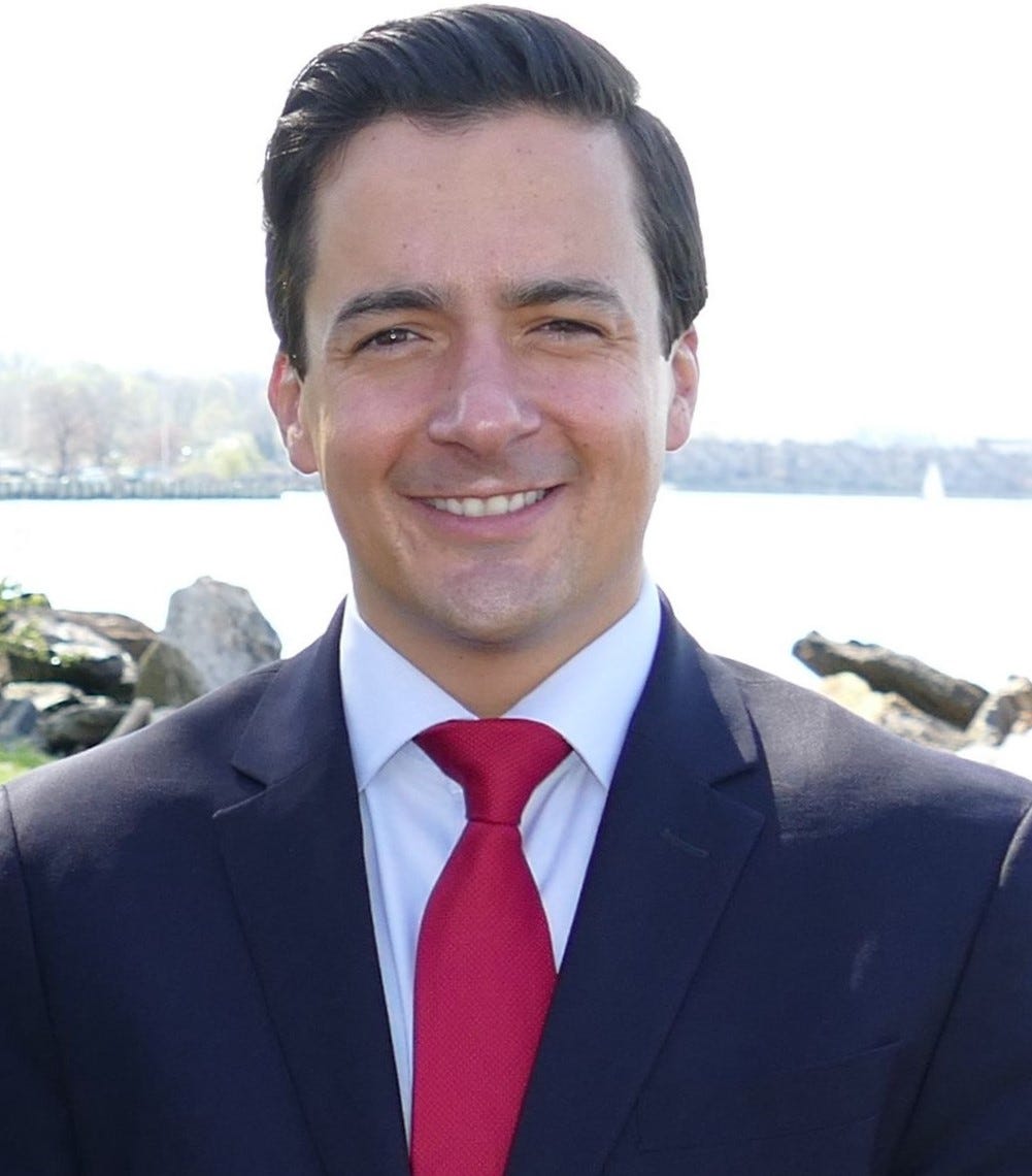 Alejandro Rosales – Medium