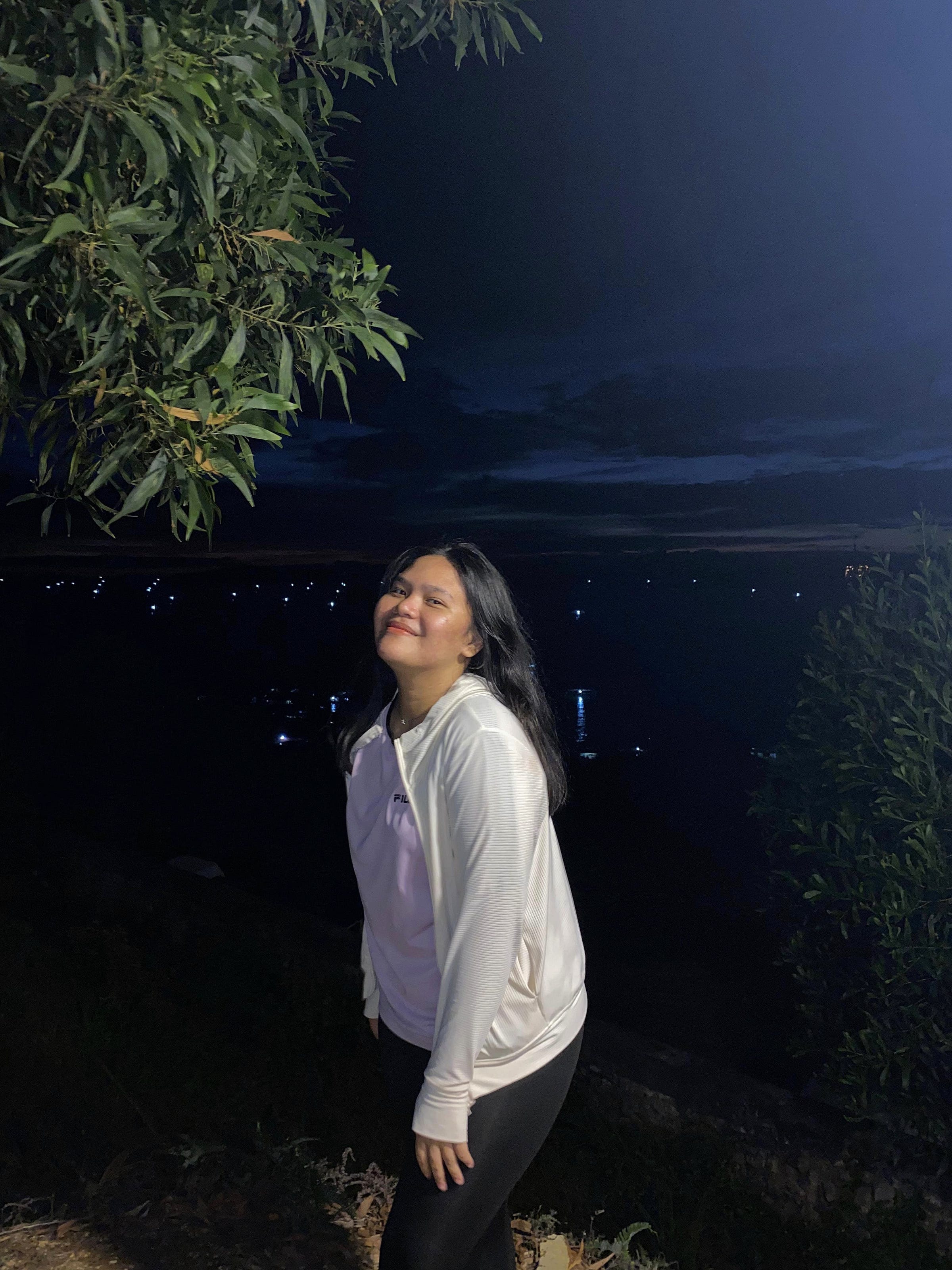 Tia Simanjuntak – Medium