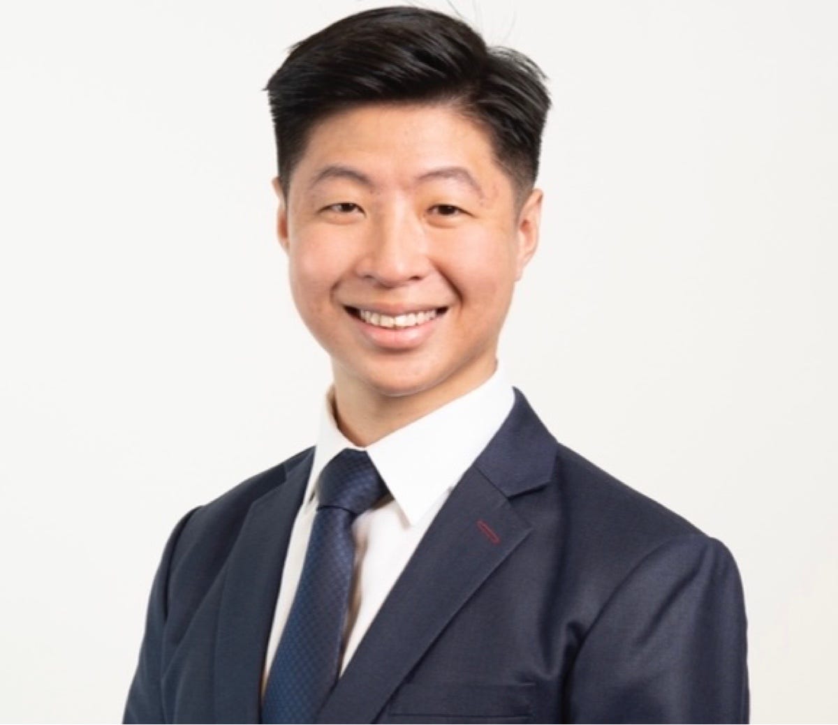 Lok Zhenghui – Medium