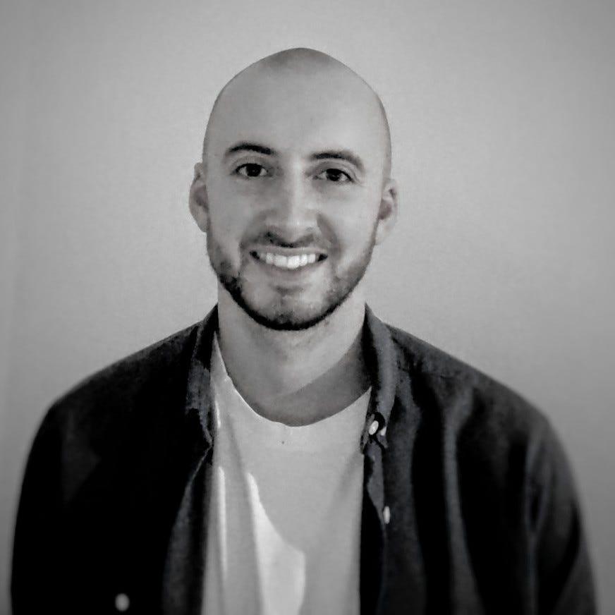 Gavin Edwards – Medium