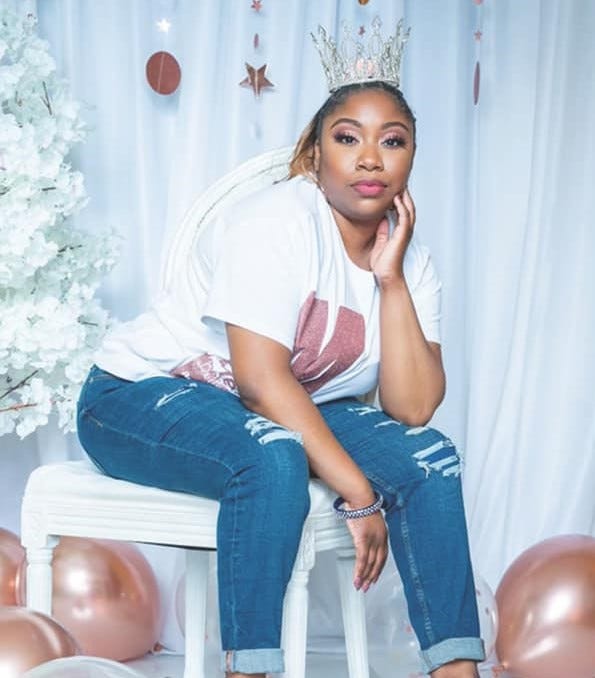 Dennelle Thompson – Medium