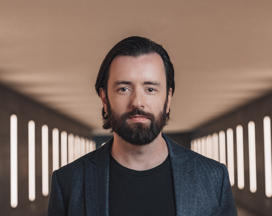 Charles Edwards – Medium