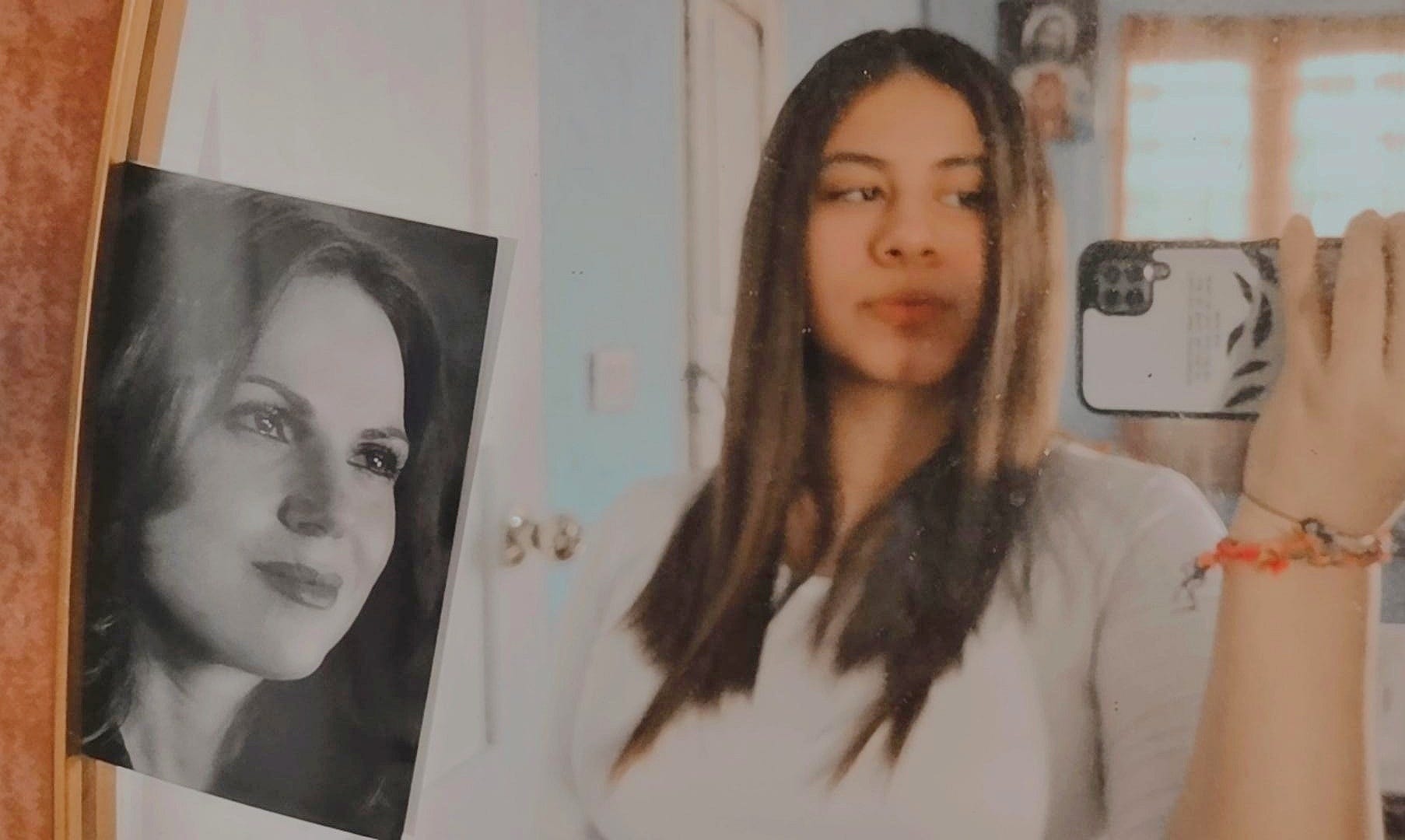 Nadia Reyes – Medium