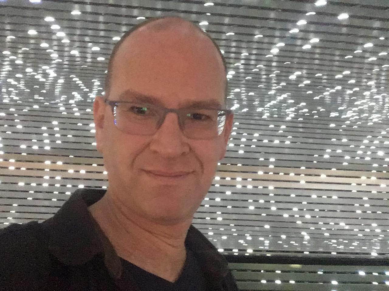 Daniel Maidman – Medium