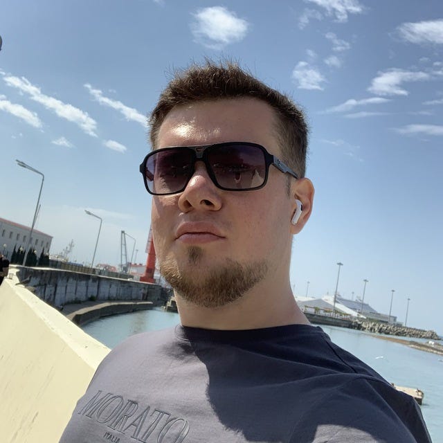 Alexander Zotov – Medium