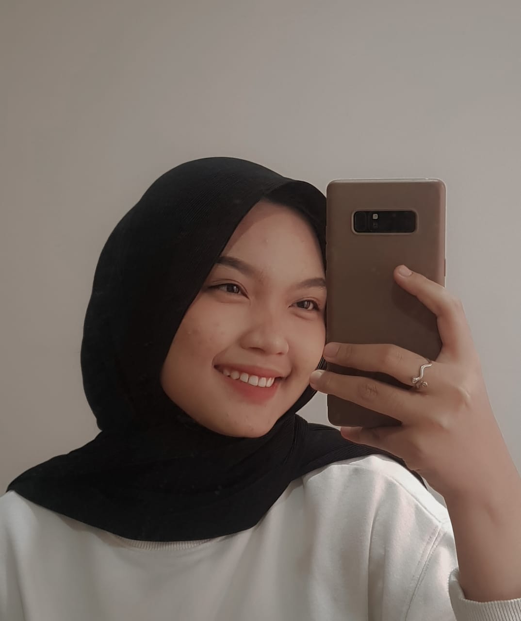 Kanaya Ashla Putri Ayunieva – Medium