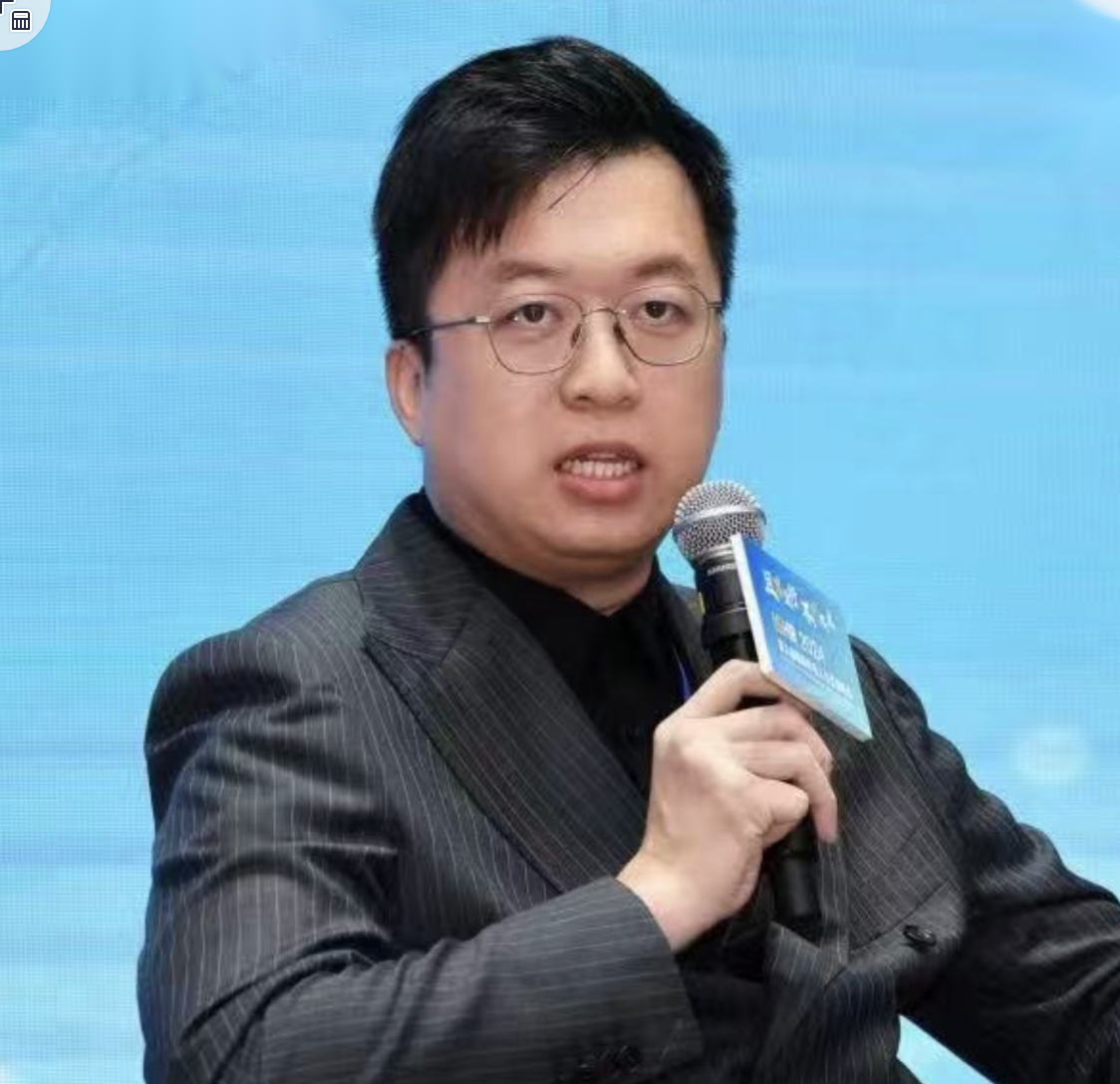 Tak Wong Sze – Medium