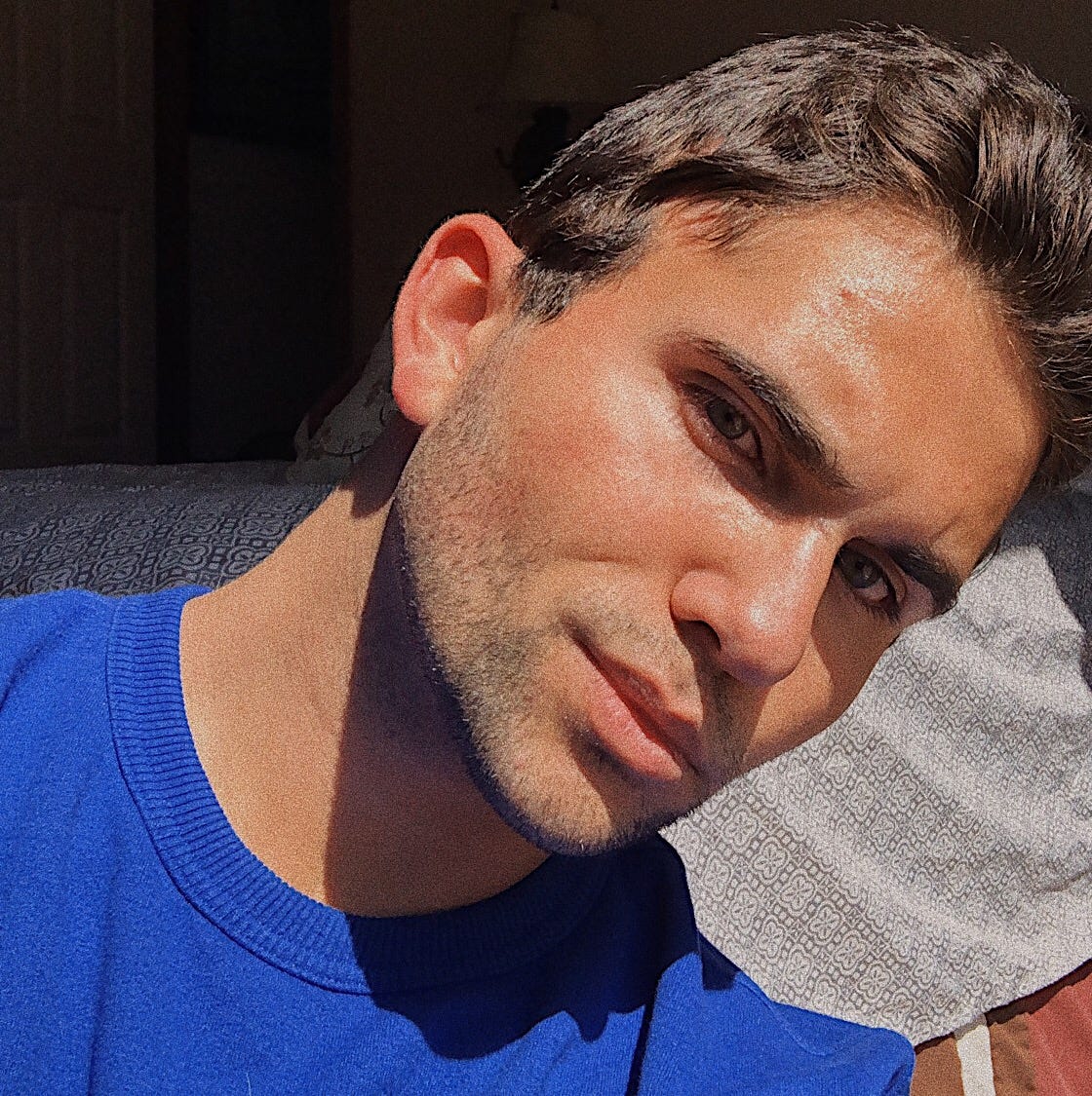 Louis Erksa – Medium