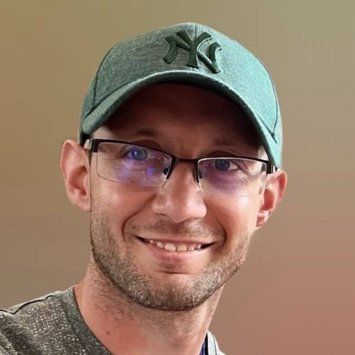 Konrad Łabędzki – Medium