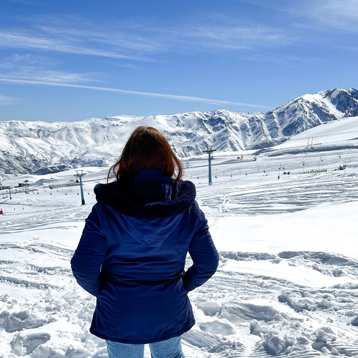 Monique Assis – Medium