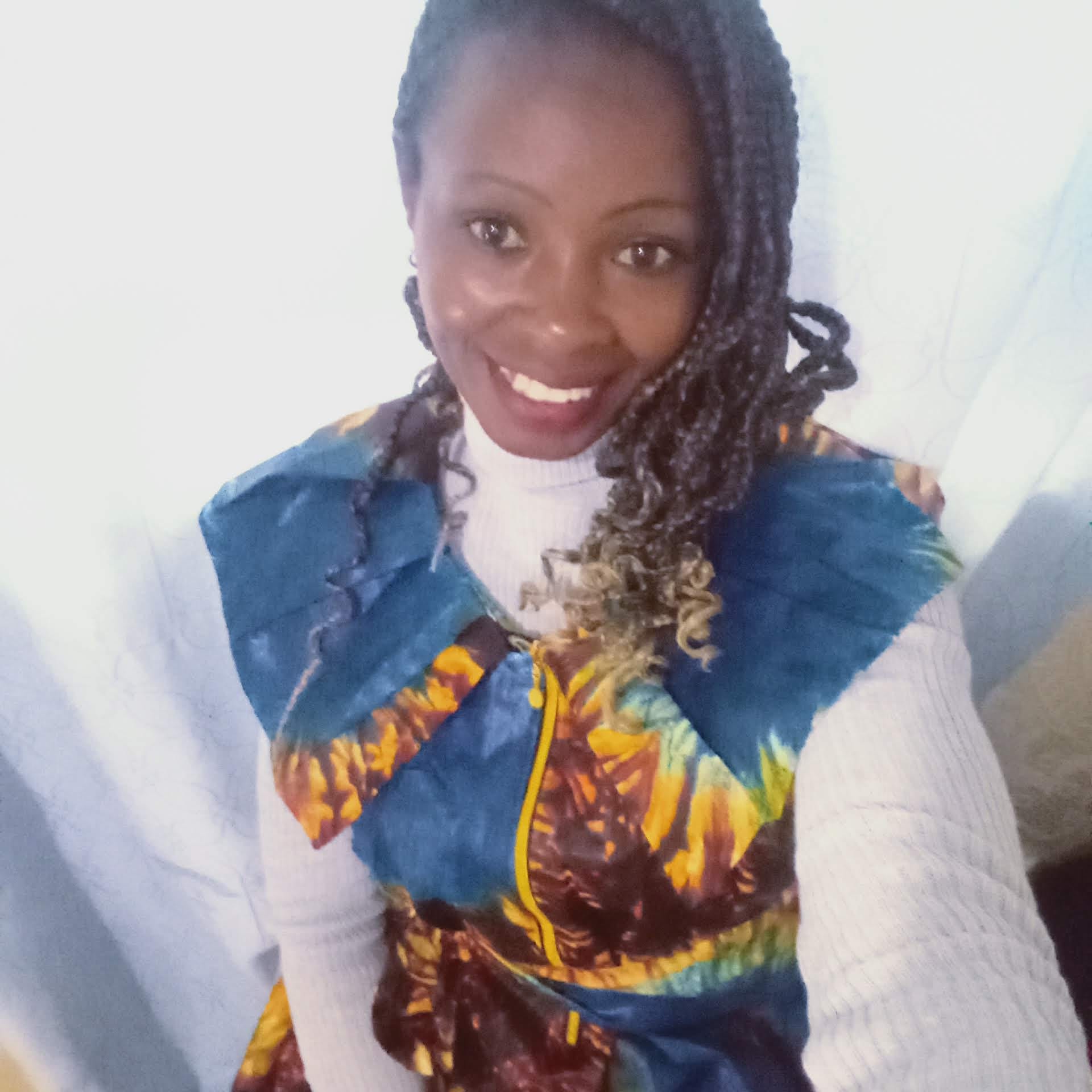 Salome Wamenju – Medium