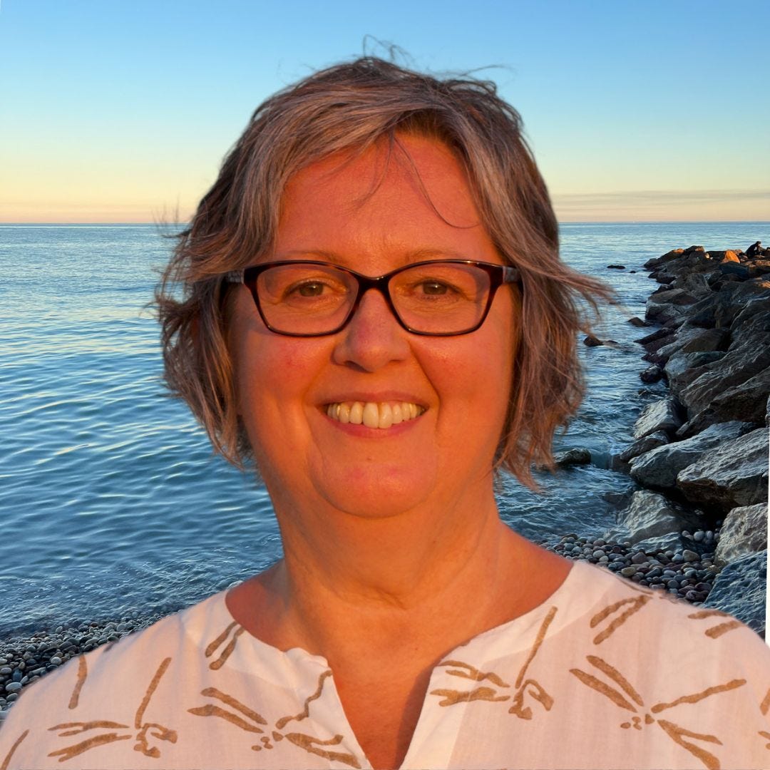 Gaia F. Girus-Nowoczyn – Medium
