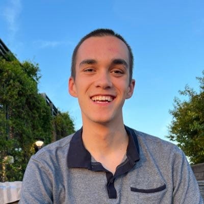 Alex Anacki – Medium