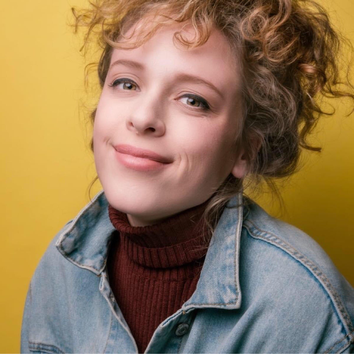 Hannah Lane – Medium