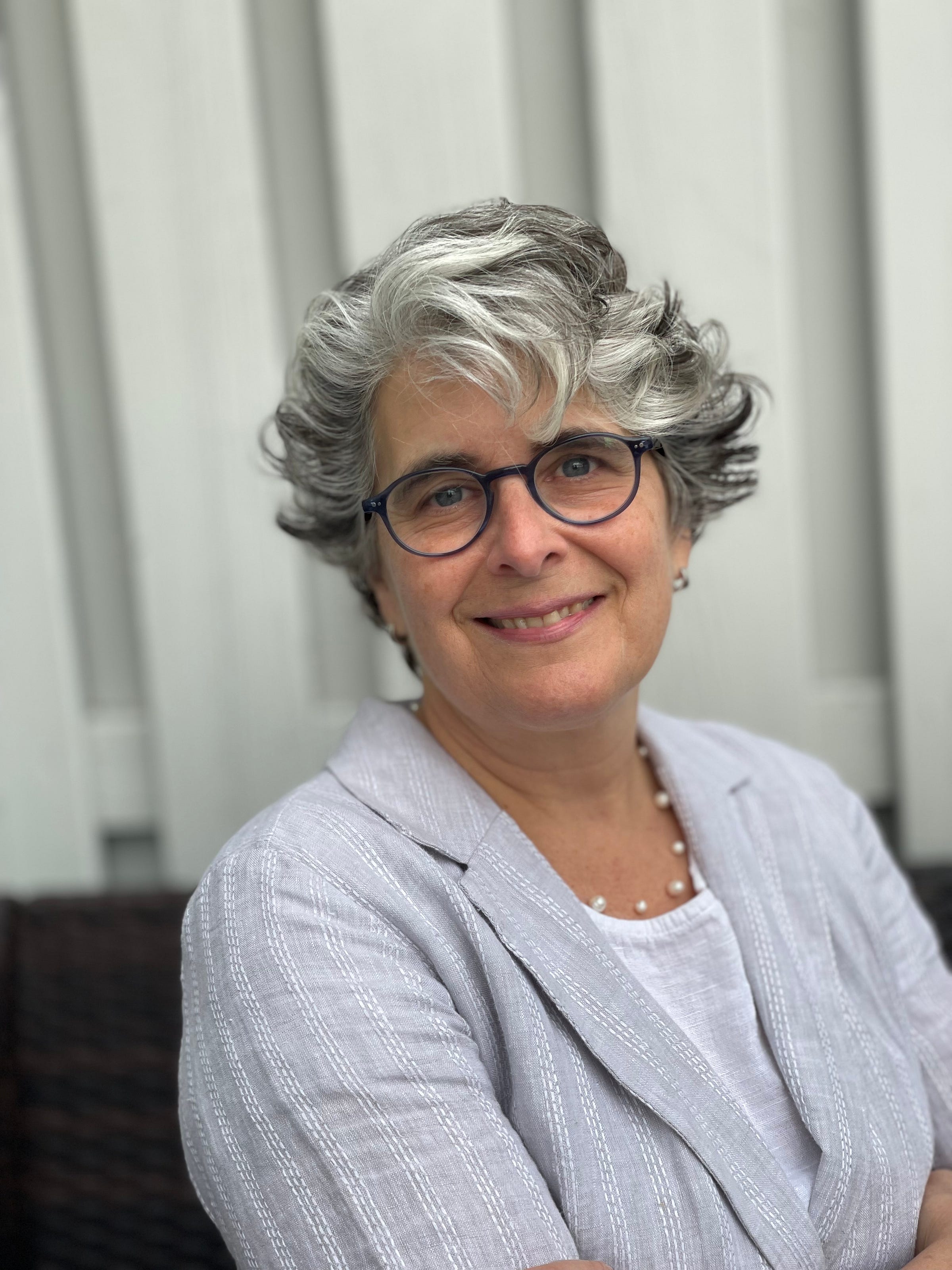 Oona Metz – Medium