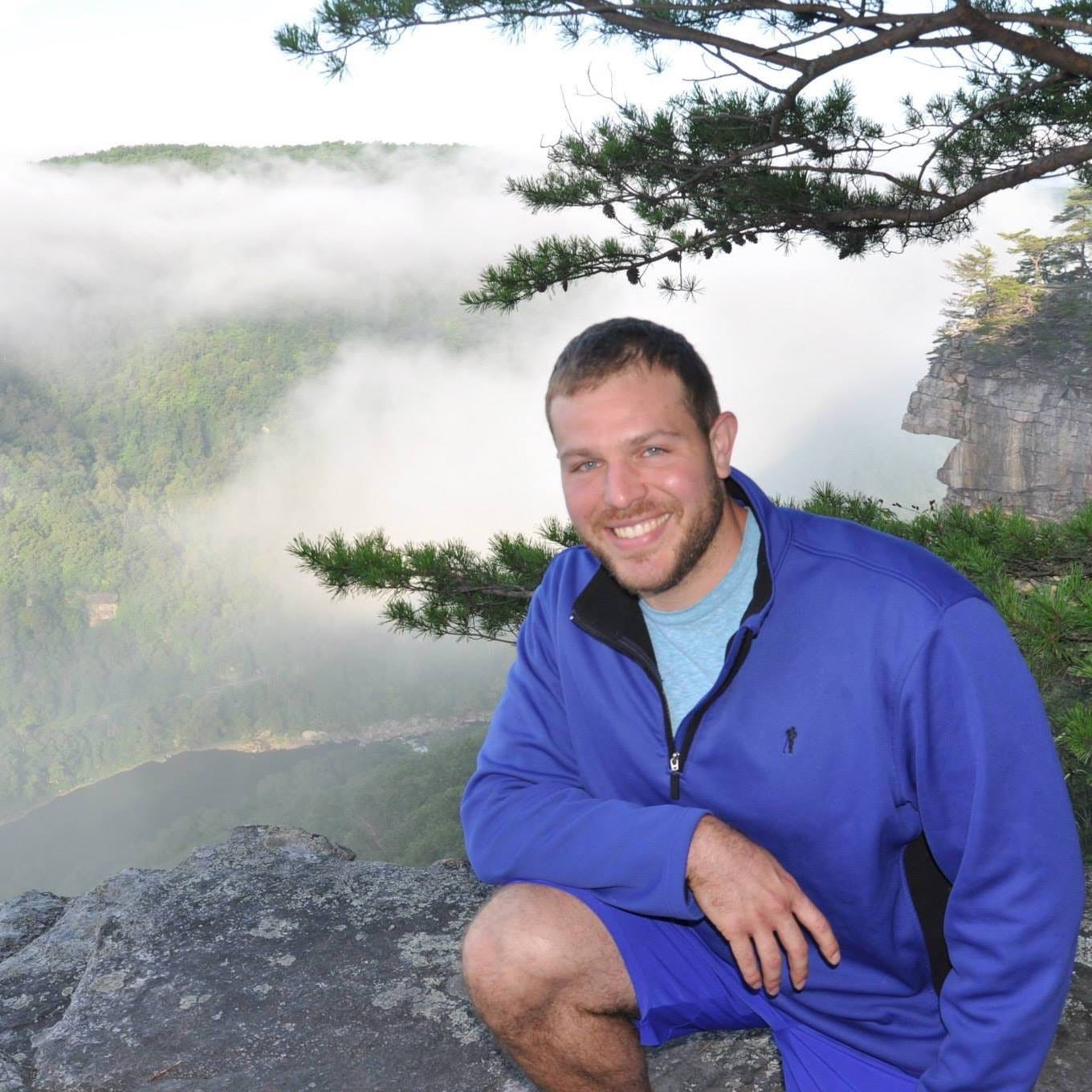 Nick Sanders – Medium