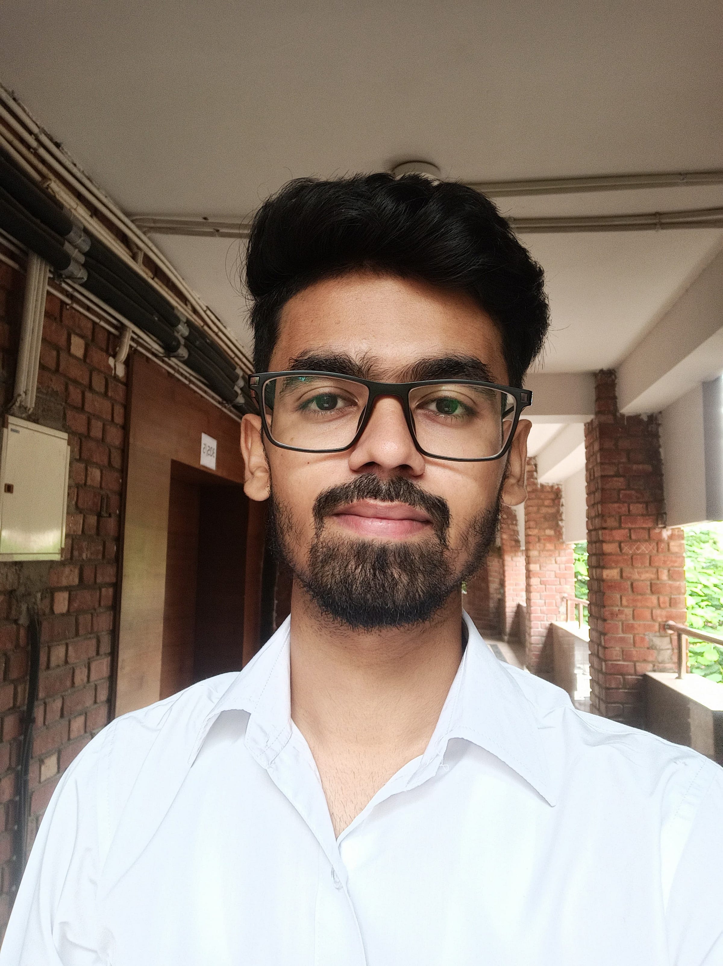 Nawed Akhtar – Medium