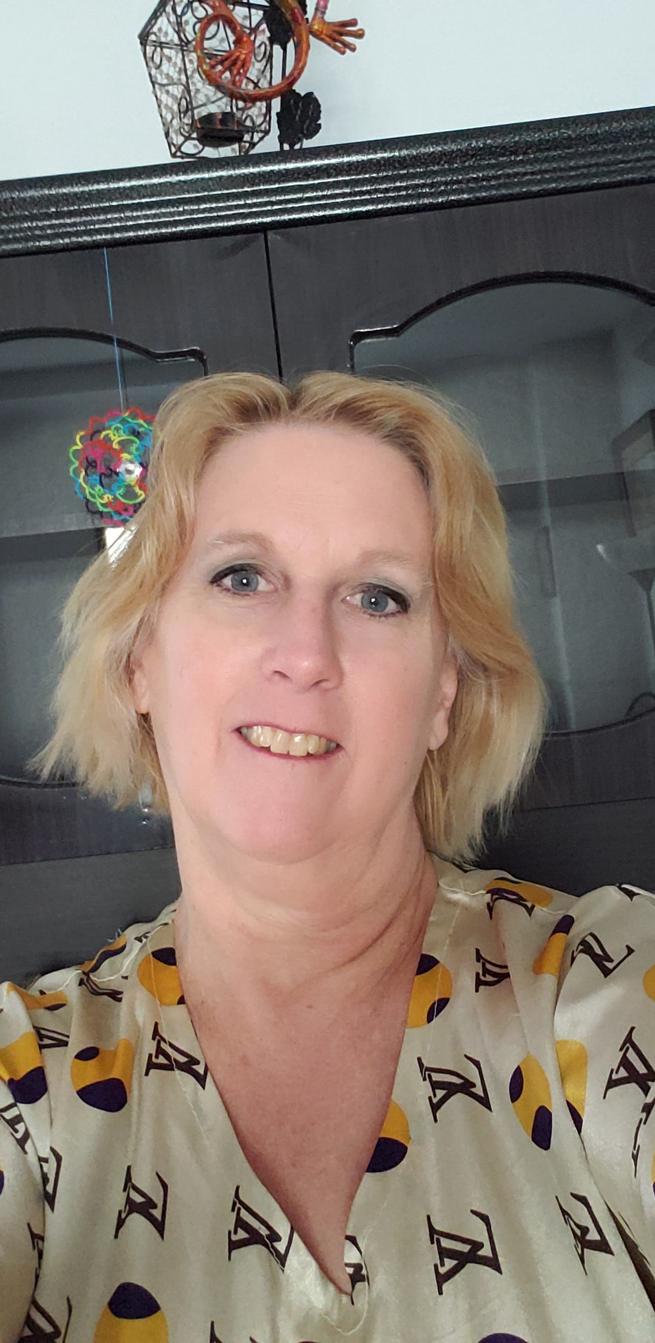 Sue Lopez – Medium