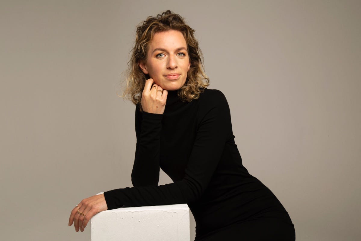 Dagmare Van Willigenburg – Medium