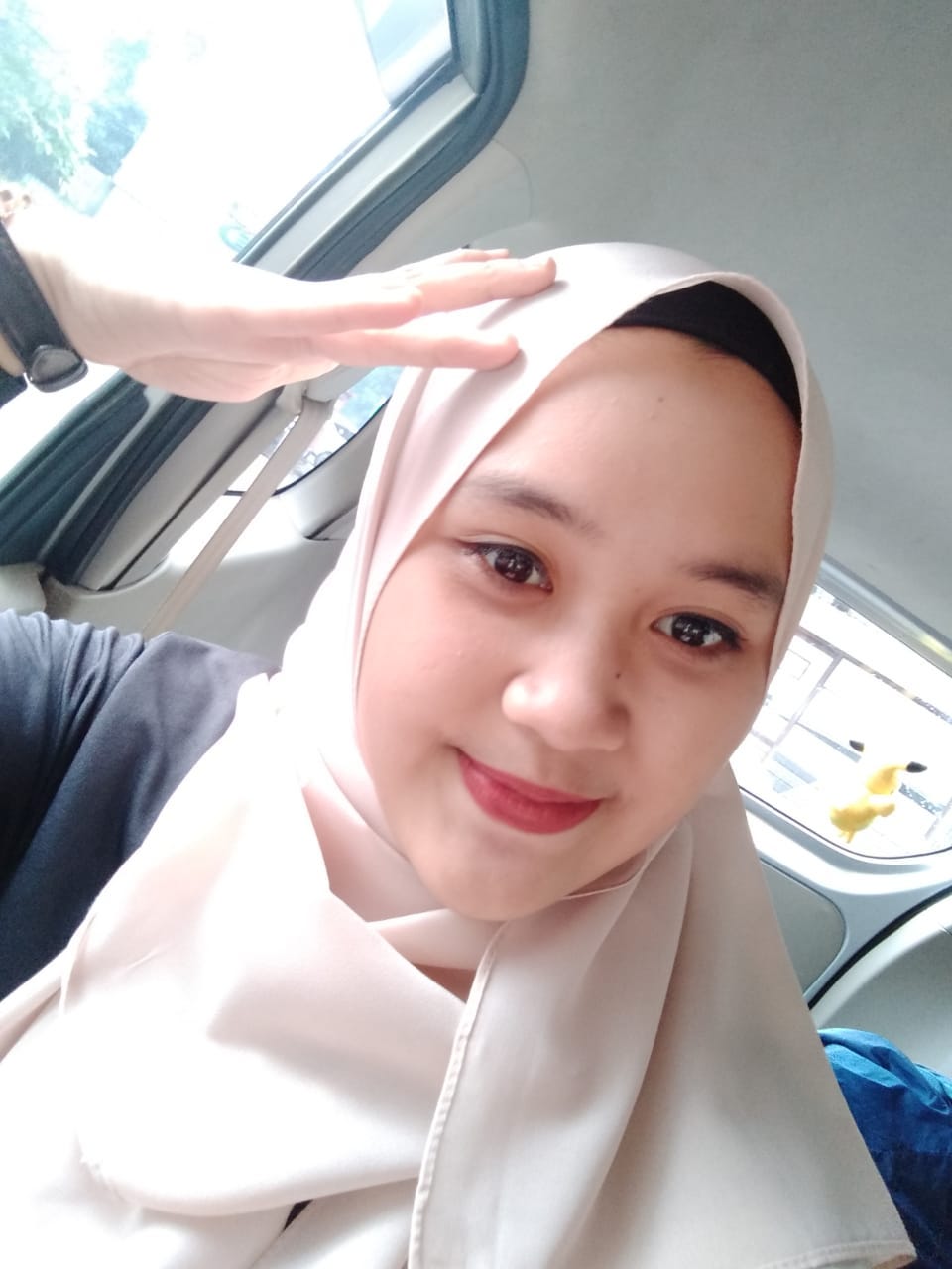 Putri Yuli – Medium