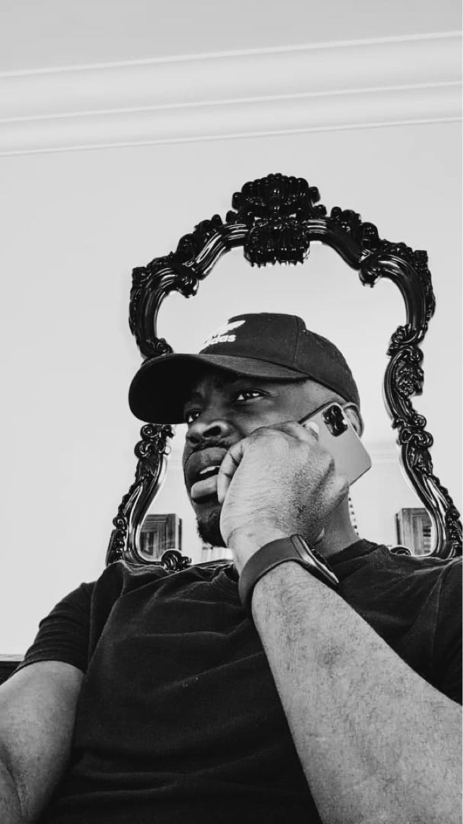 Seyi Bakare – Medium