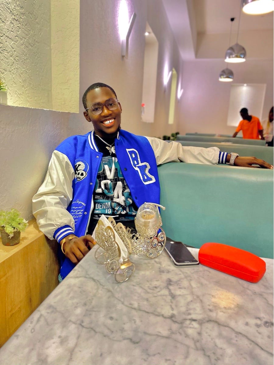 Rodney Modeste – Medium