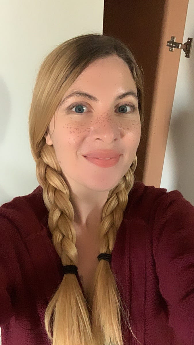 Kate Nova-Elise – Medium