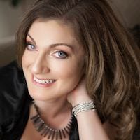 Anna Bassham – Medium