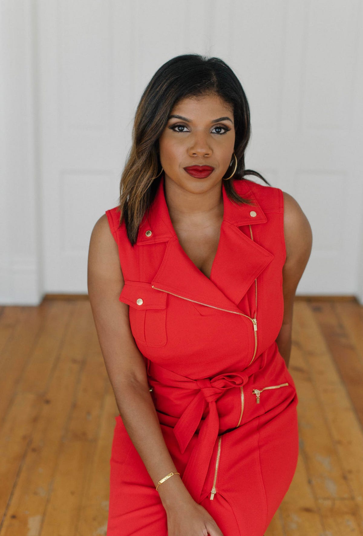Rheya Janelle – Medium