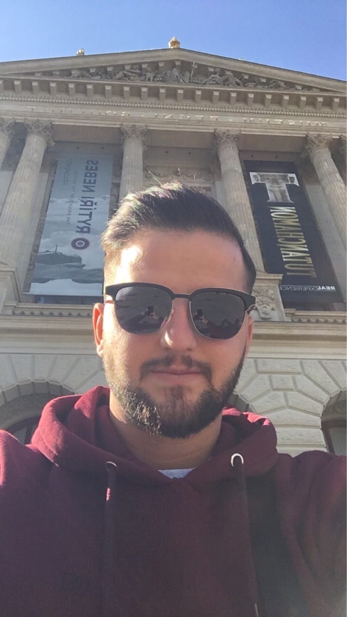 Hakan Kaya – Medium